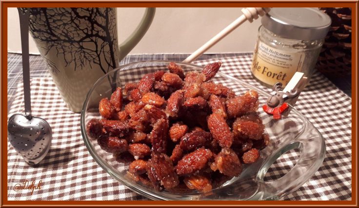Amandes grillées au miel et épices – Oh, la gourmande
